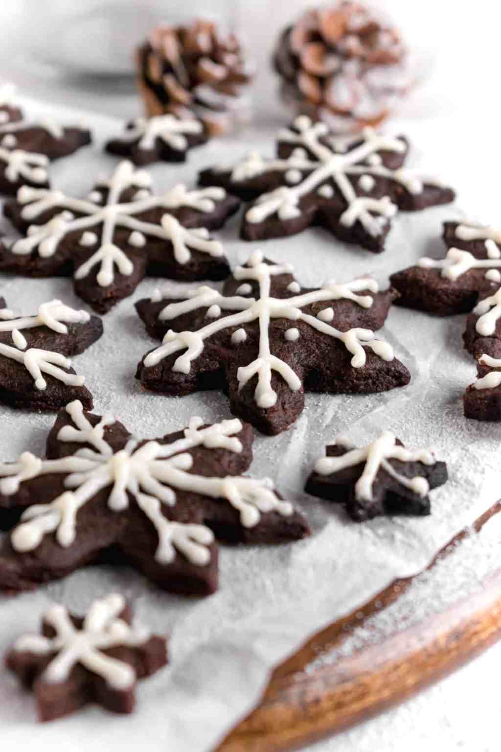Chocolate Snowflake Cookies - ThatBakeBlog